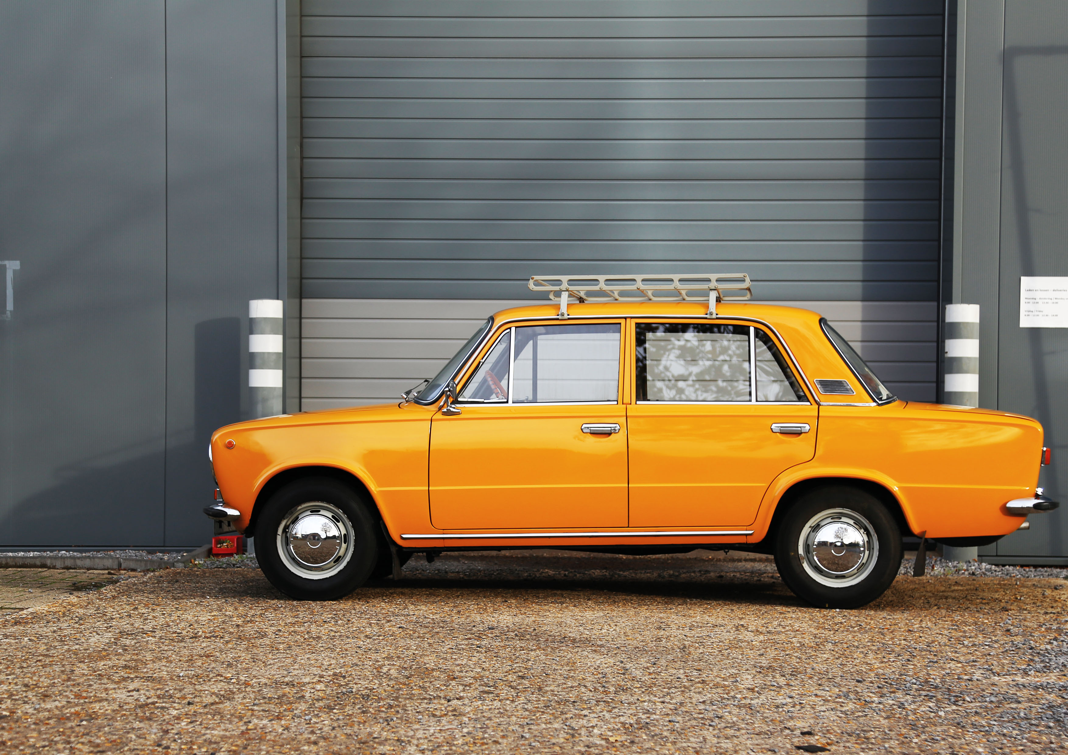 80s Lada Lada 2105 And Some Minivans CoolCarsInChina.com